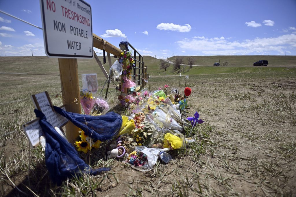 Colorado men accused of taking photo after rock-throwing death will ...